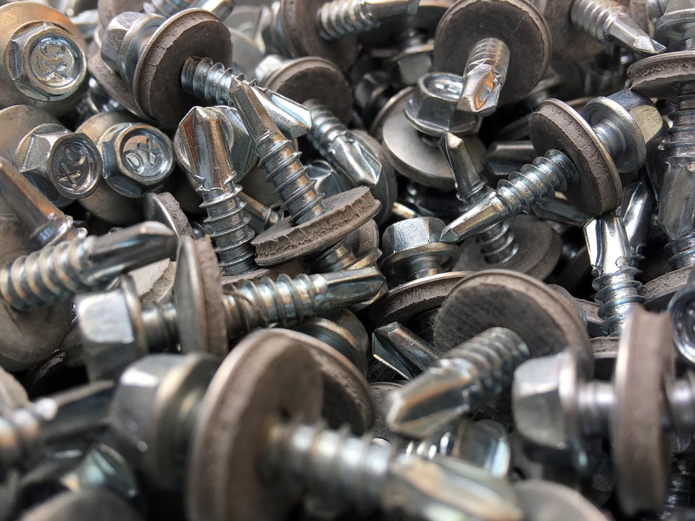 Packing Bulk Bags of Nuts and Bolts | Combi Case Study